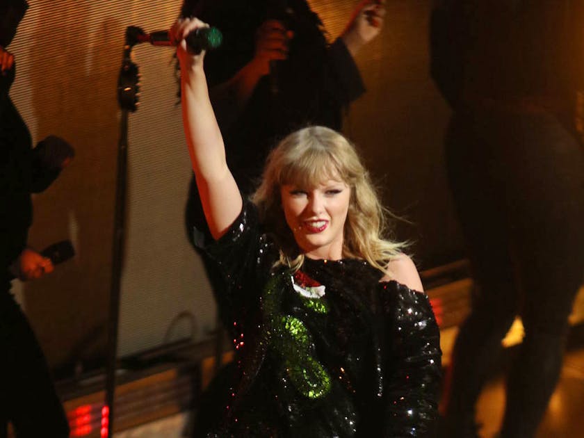 Spettacolo: Taylor Swift fa 28: «Il mio anno migliore» | blue News