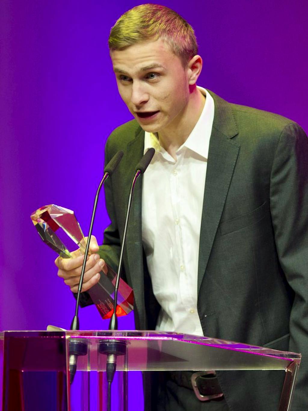 Darum spielt Max Hubacher den Frauenmörder von Bern