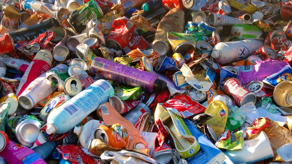 Une montagne de déchets au centre de Lausanne!