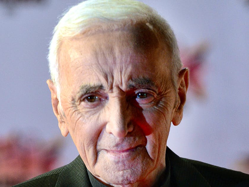 Actu people: Charles Aznavour : enterré dans l'intimité | blue News