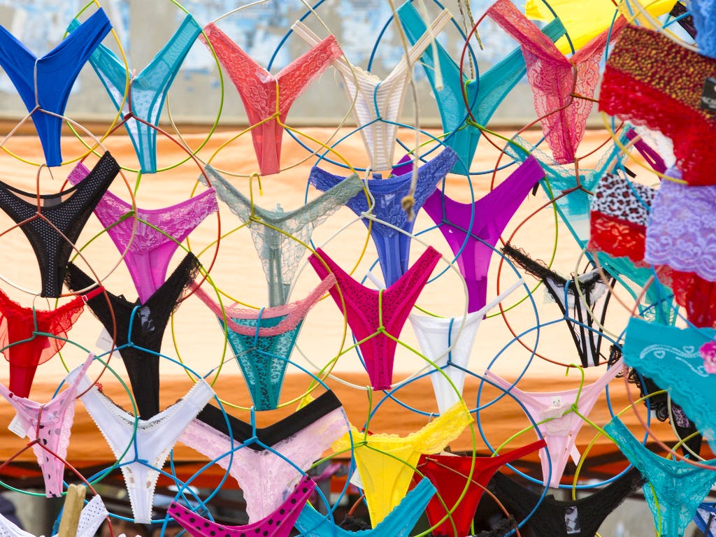 Le retour du string apparent est-il vraiment une bonne nouvelle?