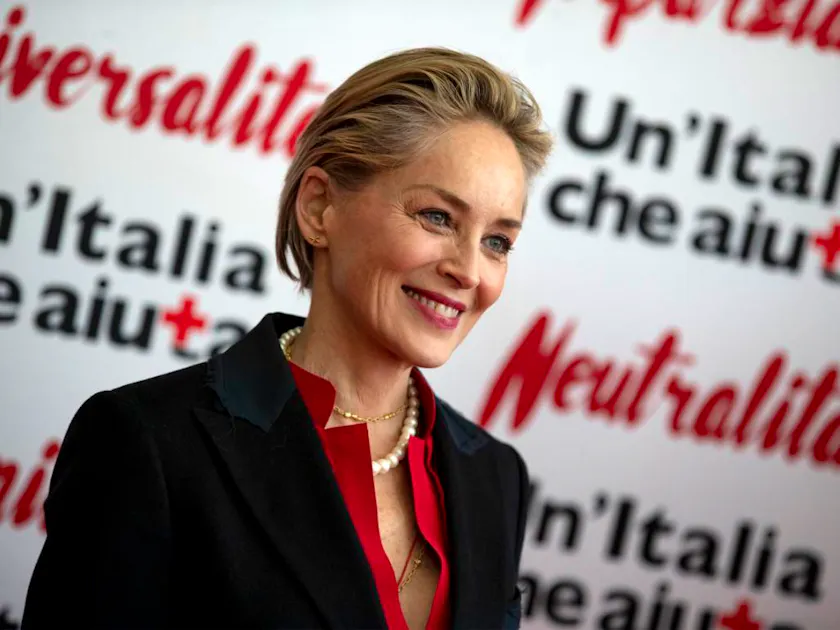 Giustizia: Grigioni: Sharon Stone citata in tribunale | blue News