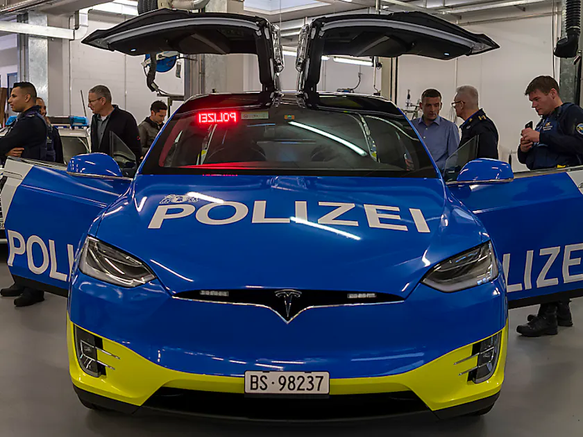 Polizei: Basel erhält die ersten Polizei-Teslas | blue News