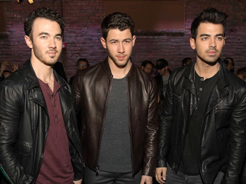Actu people: Les Jonas Brothers n'étaient pas de taille face aux amis ...