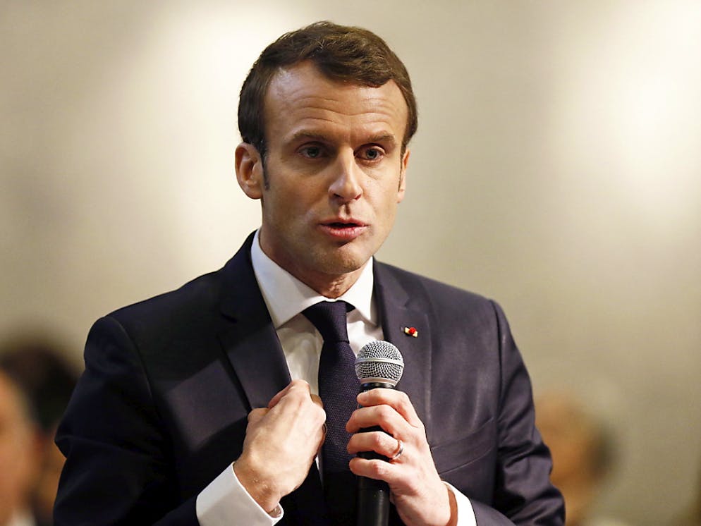 Macron: "L'Italia merita un leader all'altezza della sua storia"