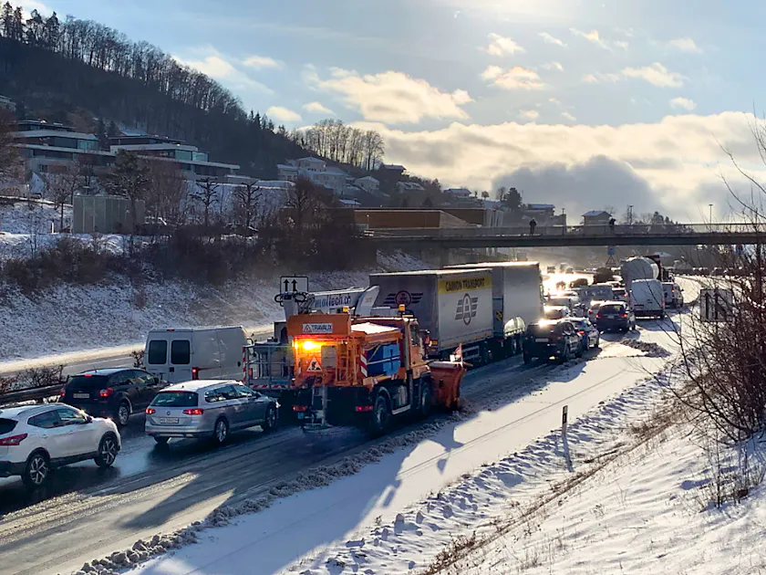 Trafic routier VD-FR: L'autoroute A12 a été fermée entre Vevey et ...