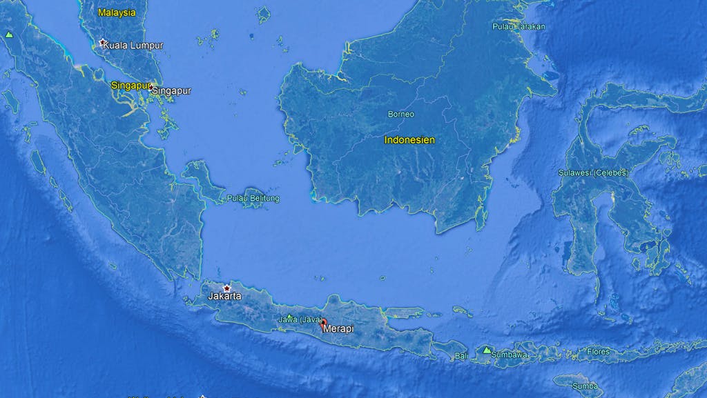 Der Merapi speit wieder Feuer