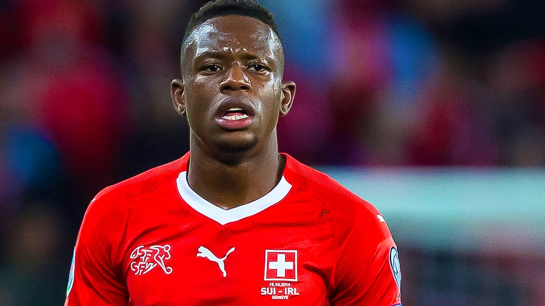 La Premier dietro l'angolo: Trasferimento in una big e cifra record per ...