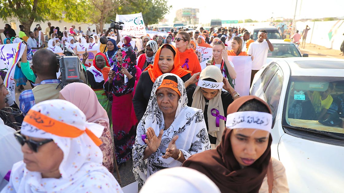 Diritti. Sudan: basta frustate a donne coi pantaloni | blue News