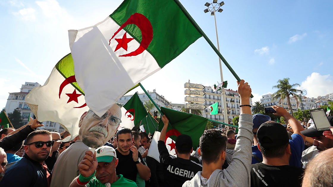 Algérie: Les Algériens de nouveau dans la rue | blue News