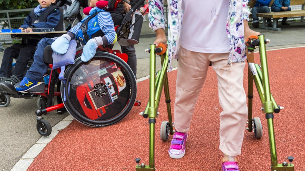 Fünf Prozent der Kinder haben Behinderung