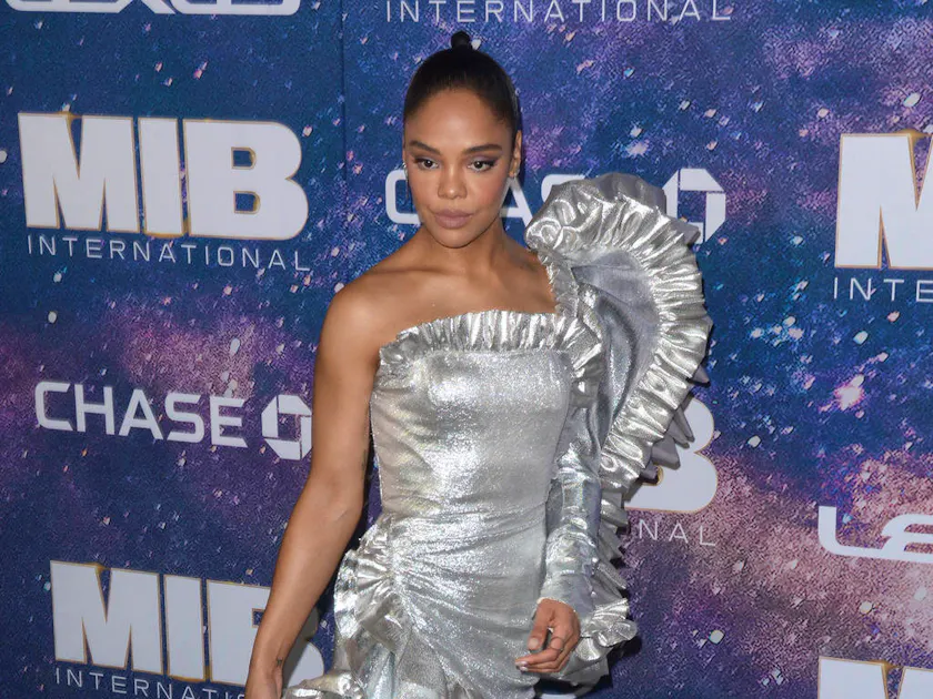 Actu people: Tessa Thompson : « légèrement accro » aux tatouages | blue ...