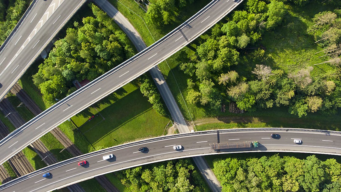 Routes nationales: Plus de 13 milliards pour les routes | blue News