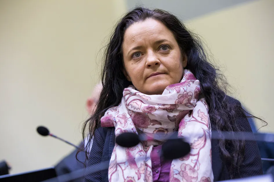 Verurteilte Rechtsterroristin: Ein Jahr nach dem Urteil – so lebt Beate ...