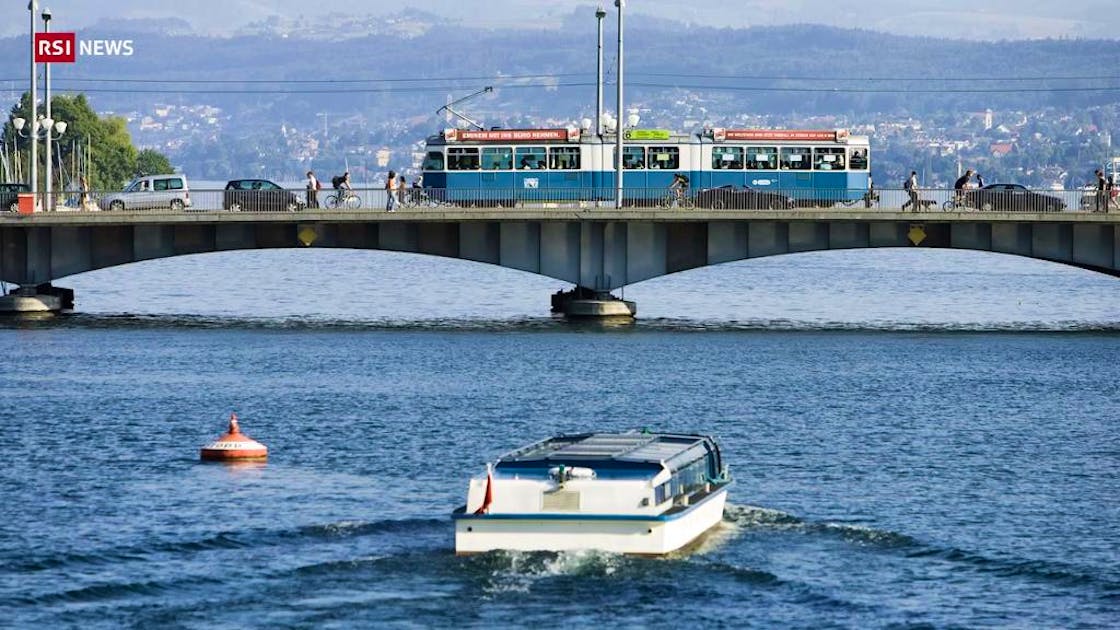 Allerta canicola. Battelli all'ancora sulla Limmat.