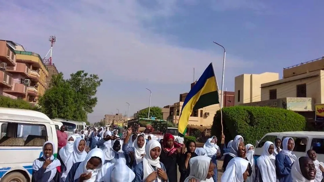 Sudan: Schüler protestieren gegen Gewalt | blue News