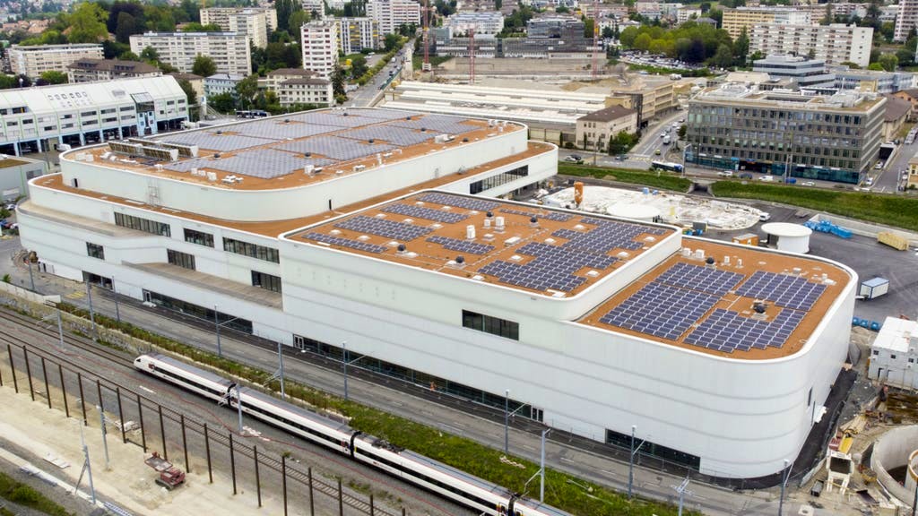 En visite à la Vaudoise aréna