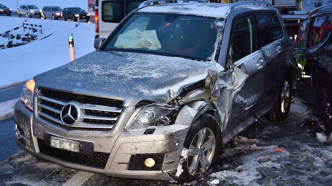 Verkehrsunfall: Fünf Verletzte bei Unfall auf dem Ricken | blue News