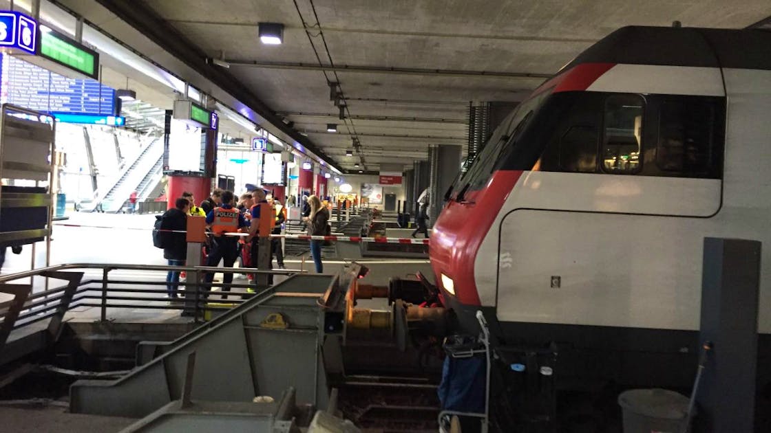 Accident ferroviaire: Un train heurte un butoir en gare de Lucerne ...