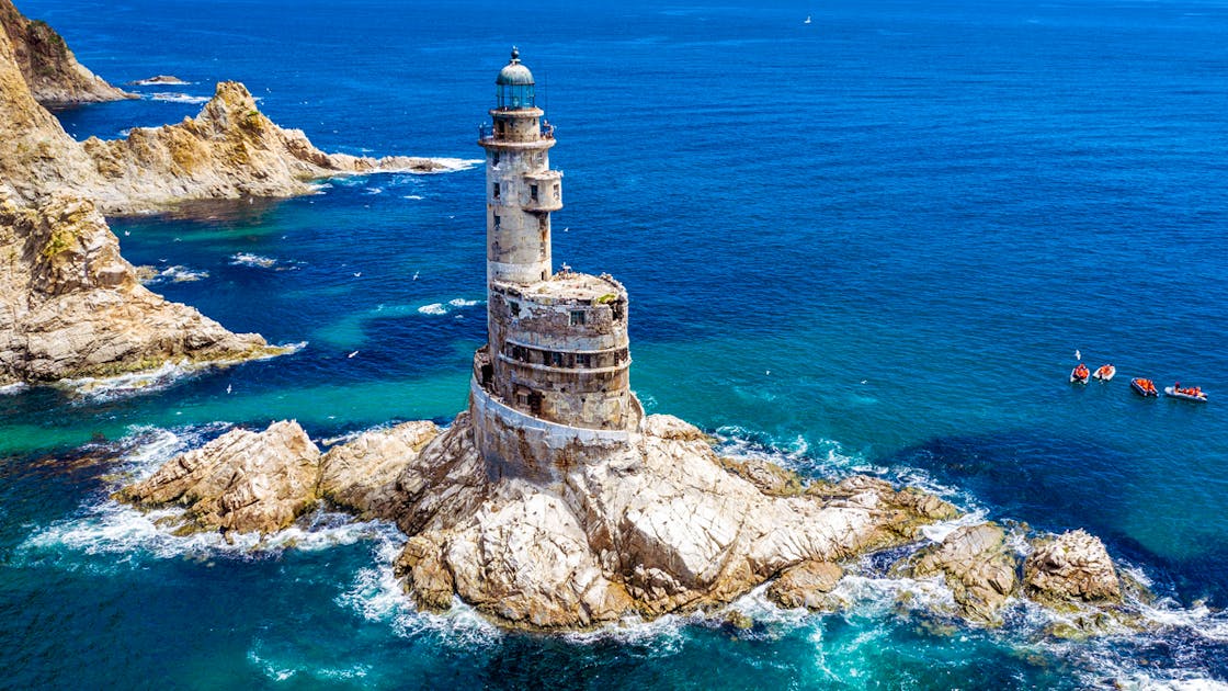 Verlassene Orte: Der Aniwa-Leuchtturm – Russlands morbider Ausguck ...