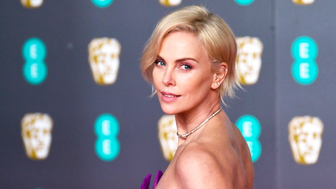 Geteilte Vorliebe: Charlize Theron und Mutter lieben Action | blue News