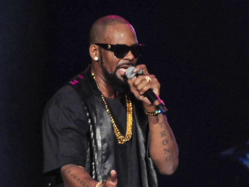 Spettacolo: R. Kelly: il rapper picchiato in carcere | blue News