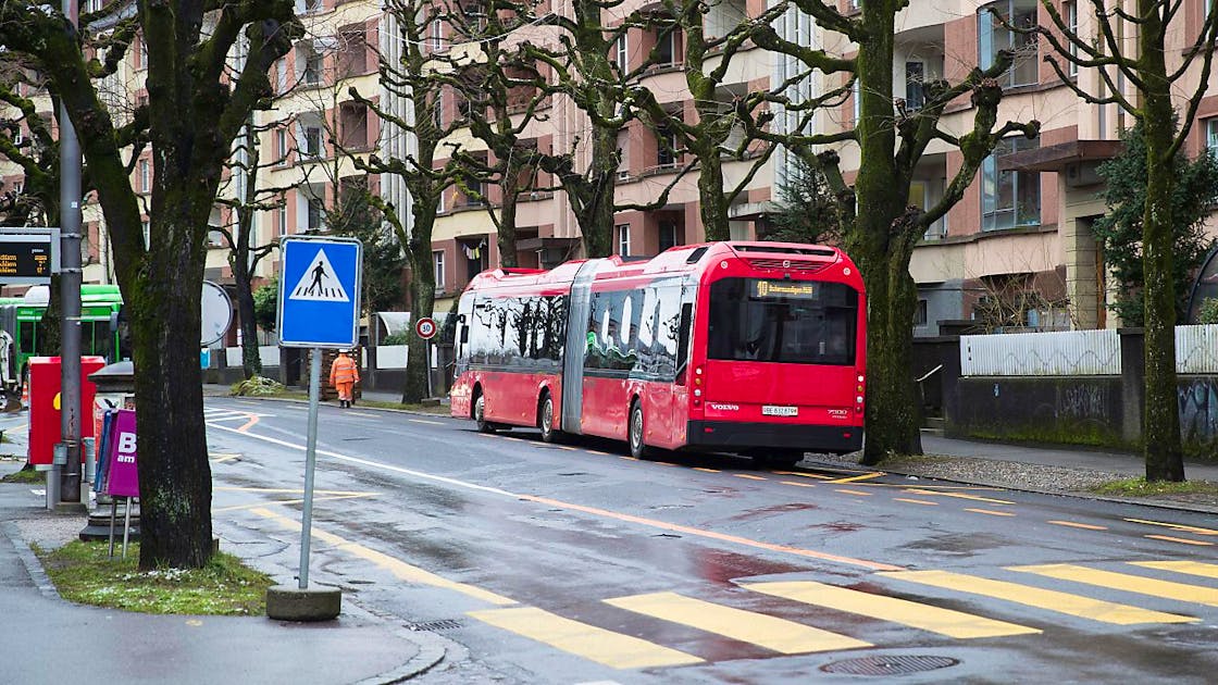 Öffentlicher Verkehr: Berner Moonliner-Busse fahren nur noch am ...