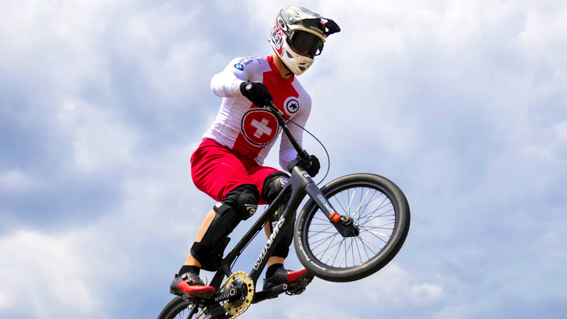 BMX: Le Zurichois Simon Marquart sur le toit du monde ! | blue News