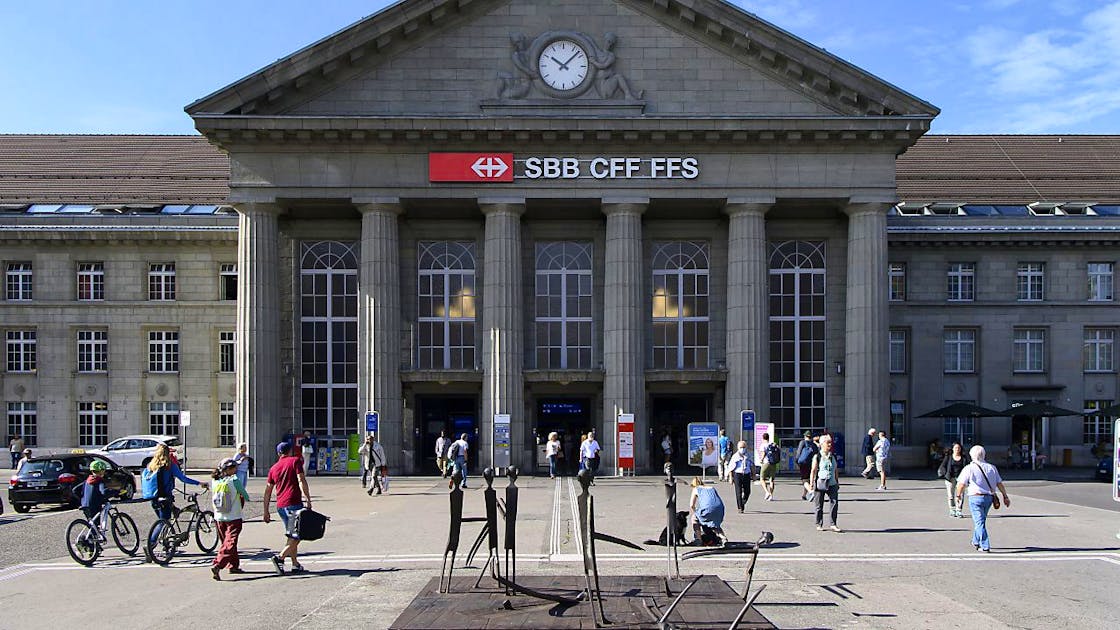 Bienne: Slogans antisémites sur la porte de la synagogue | blue News