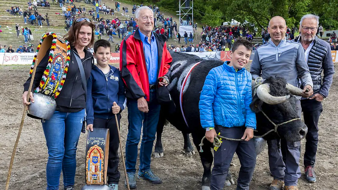 Vallese: Shita, 687 kg, vince la sfida tra mucche «regine» | blue News
