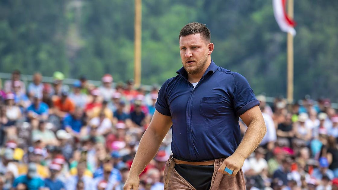 Schwingen: Lario Kramer gewinnt Freiburger Kantonalfest | blue News