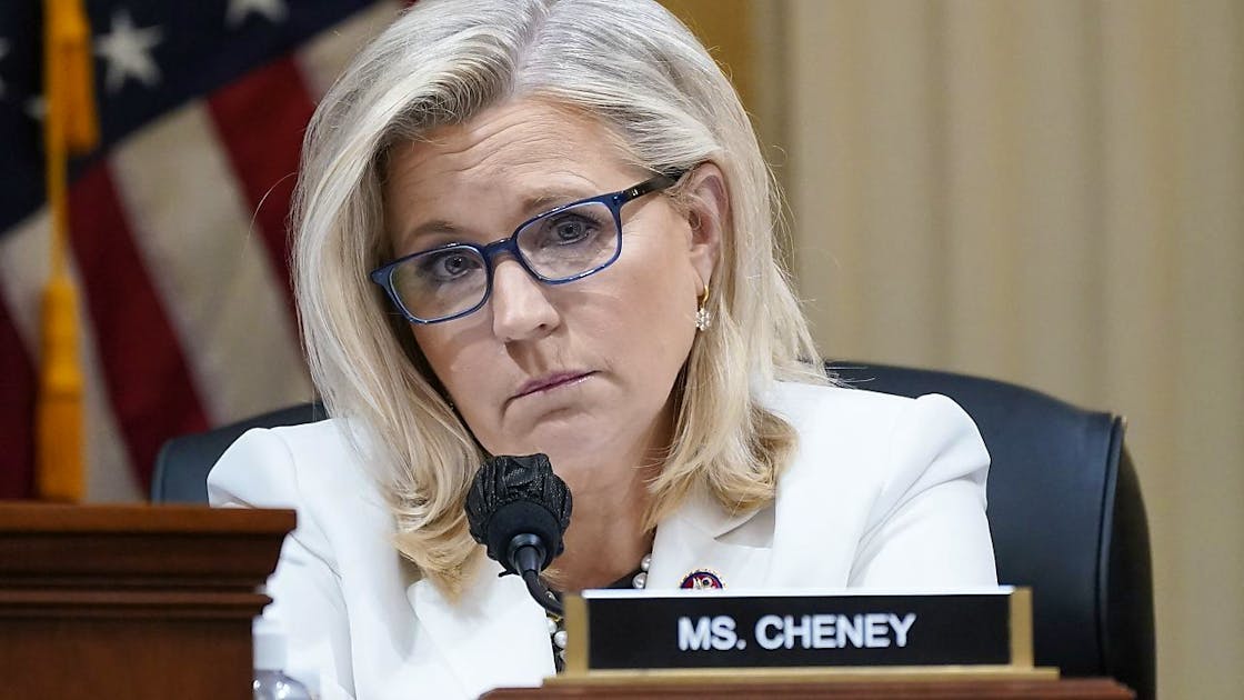 «Elle devrait avoir honte»: Liz Cheney, ennemie de Trump, éjectée de ...