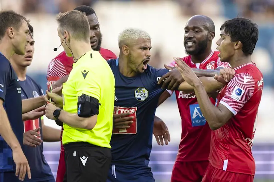 Calcio: Lucerna batte il Sion in otto! | blue News