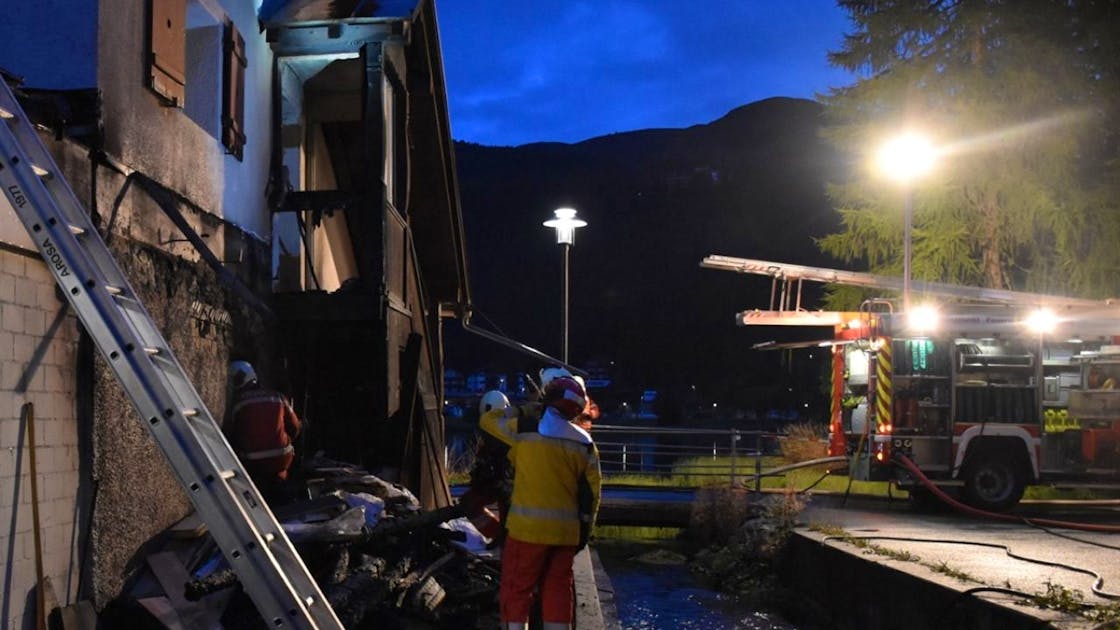 Ostschweiz: Zwei Personen in Arosa wegen Brand evakuiert | blue News