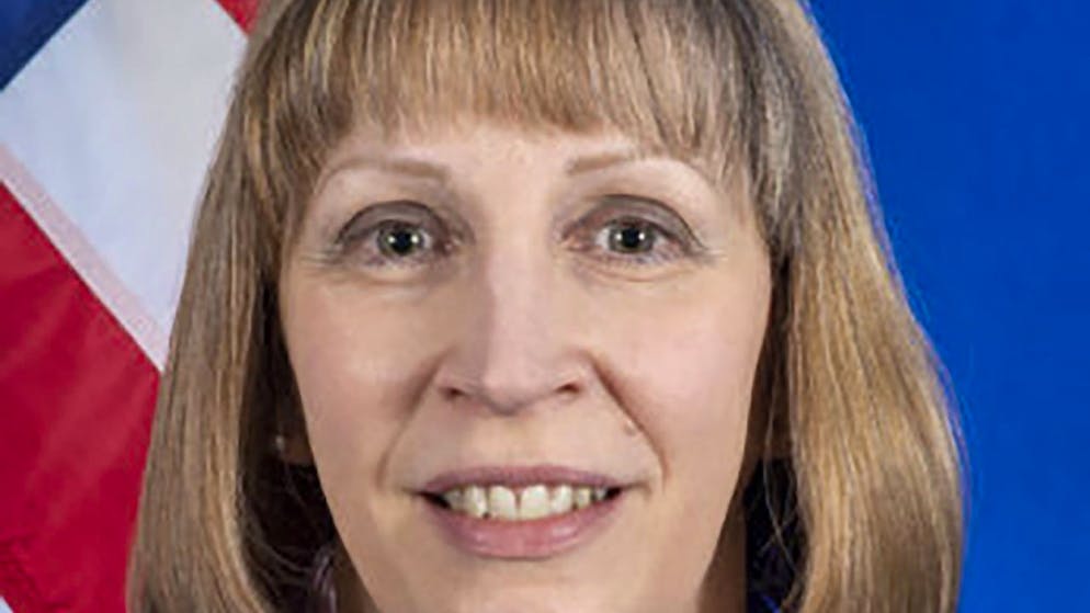 USA. Biden nominiert Lynne Tracy als neue US-Botschafterin in Russland.