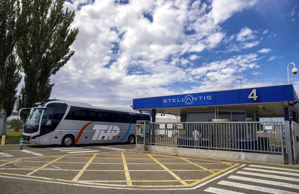 Automobile: Stellantis versera en octobre une prime unique de 1400 ...