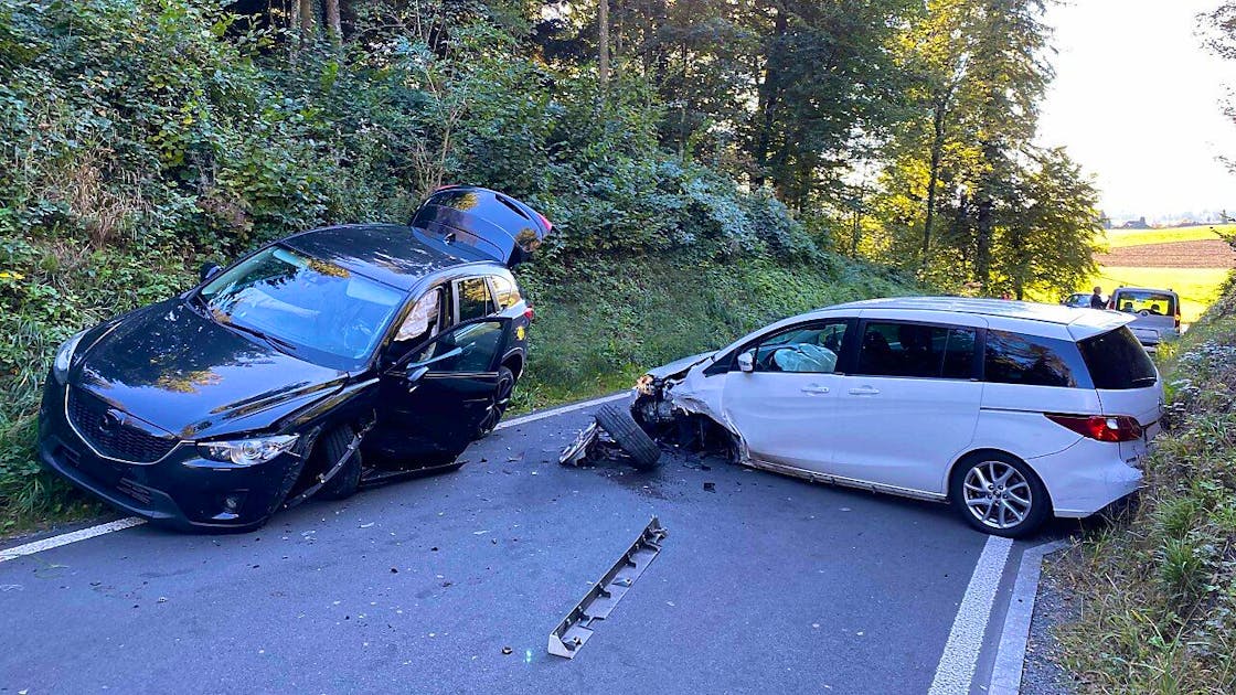Verkehrsunfall: Zwei verletzte Frauen nach Kollision in Steinhausen ZG | blue News