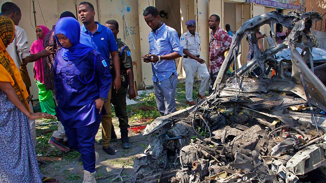 Almeno tre morti: Attacco islamista in un hotel in Somalia | blue News