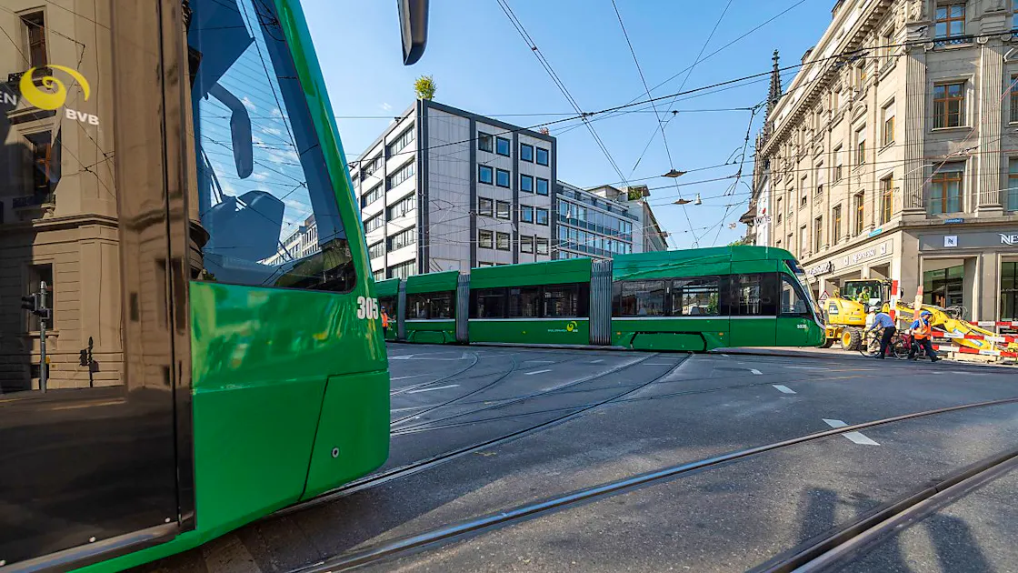 Verkehr: Erstes velofreundliches Tramgleis in Basel muss im Winter ...