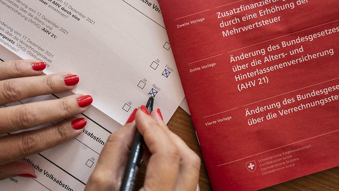 AHV-Reform: Frauen-Rentenalter wird ab Anfang 2024 erhöht | blue News