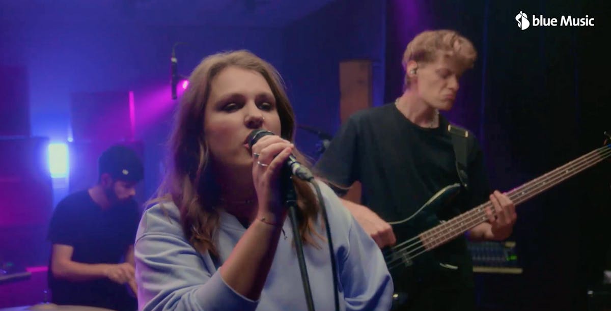 «Sing it Your Way» 2023: Soul et joie ! Rhea König gagne sa place en ...