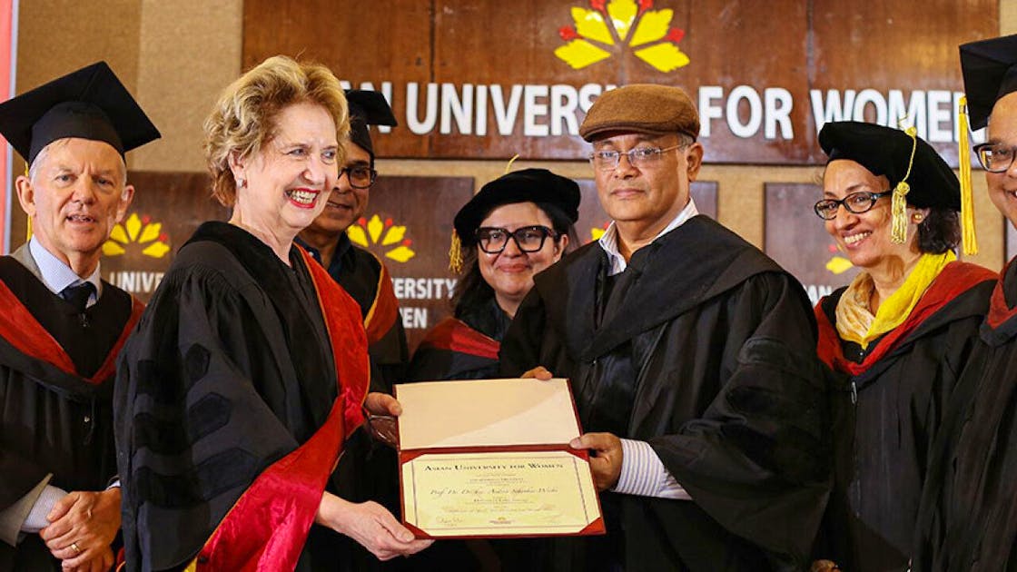 Universität: Rektorin der Uni Basel erhält Ehrendoktorwürde in ...