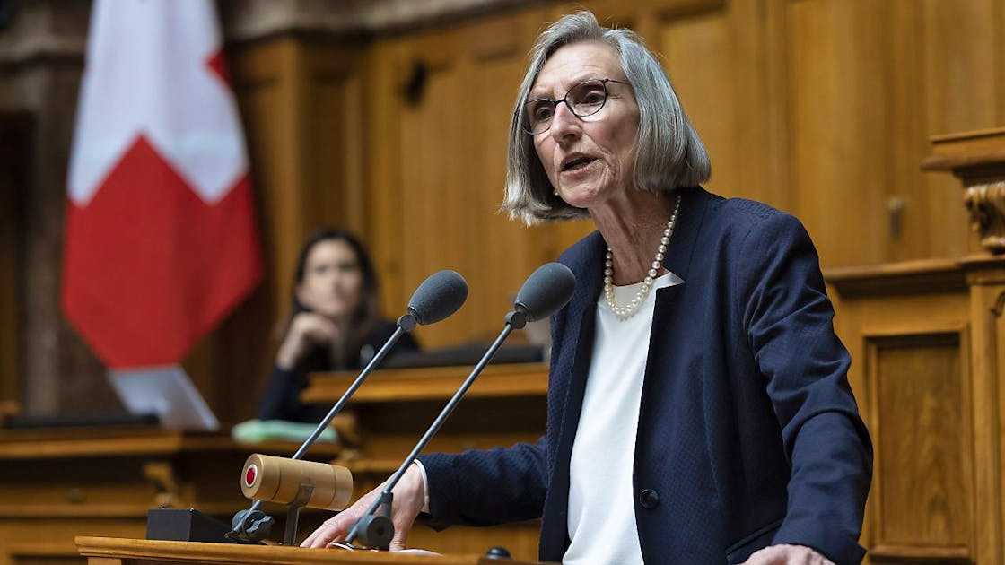 Nationalrat will Boni-Verbot für Manager systemrelevanter Banken | blue ...