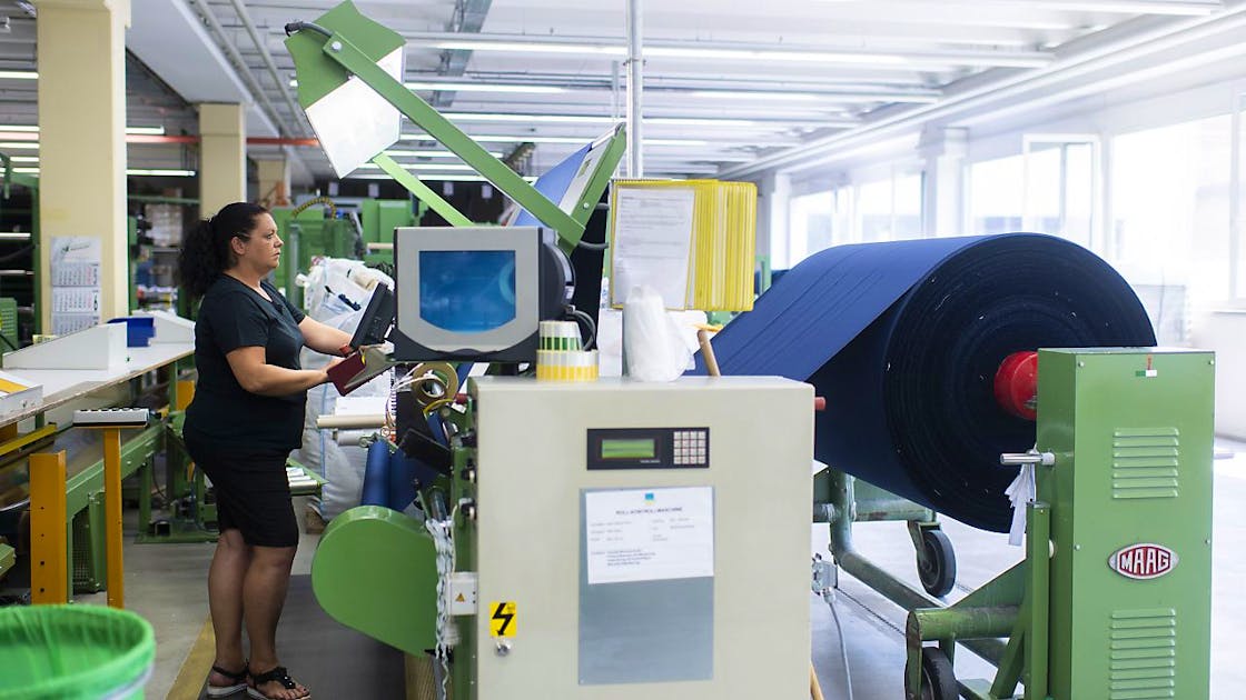 Textilindustrie: Entlassungen bei der Textilfirma Cilander AG in ...