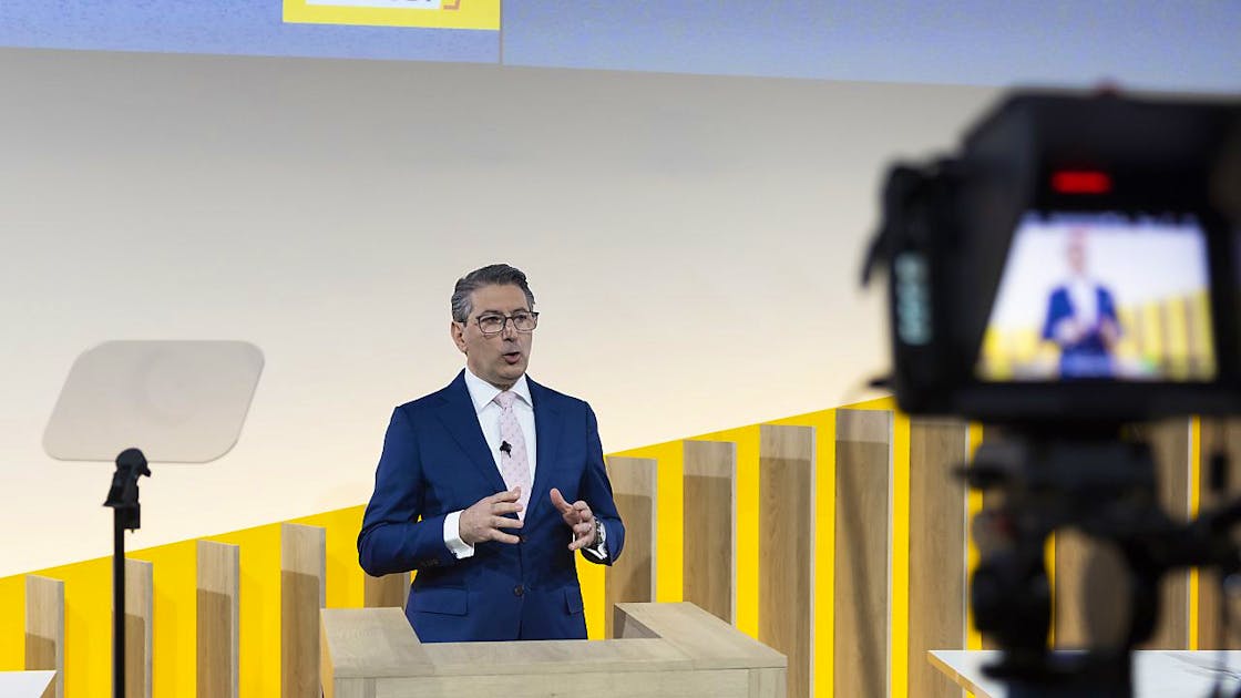 Le buste paga dei CEO di Posta e FFS superano il milione di franchi ...