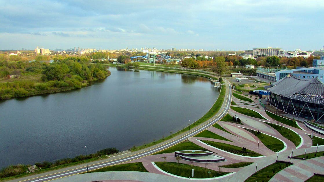 Understanding Navalny's Critique: Putin's Lack of Popular Support and ...