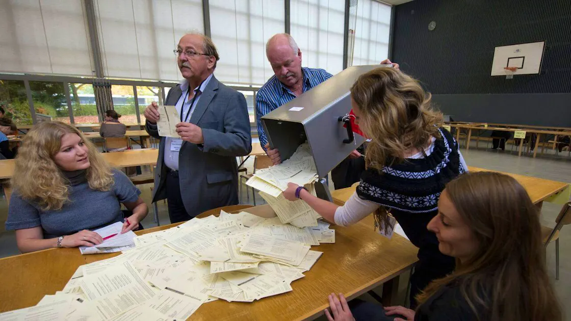 L'UDC et le PS progressent, les Vert-e-s chutent, les autres partis ...