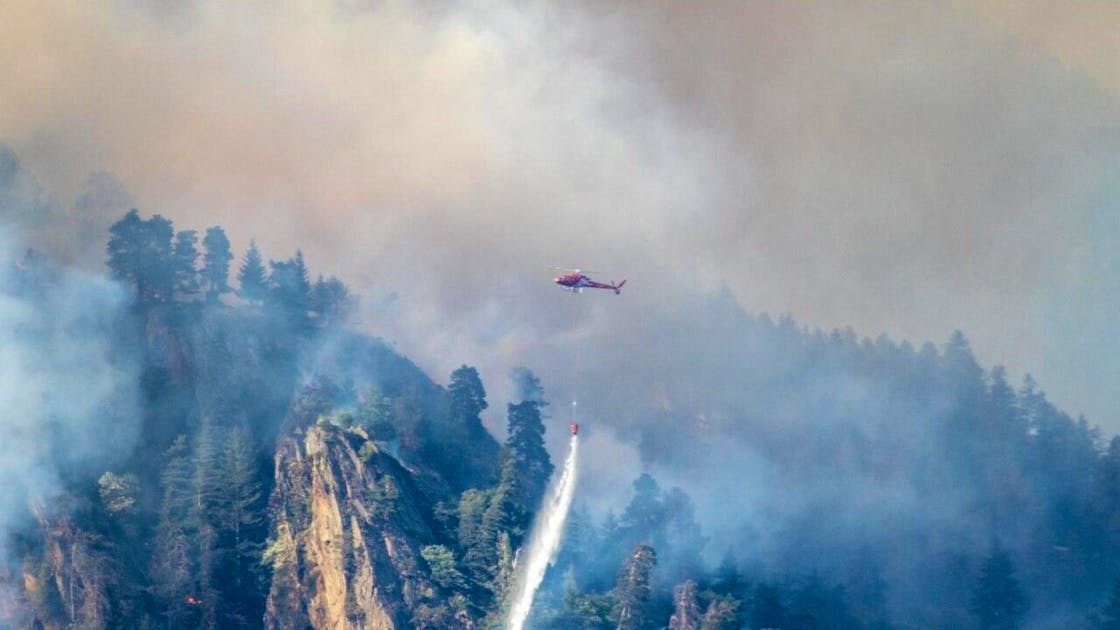 Grosso incendio nei boschi sopra Bitsch | blue News