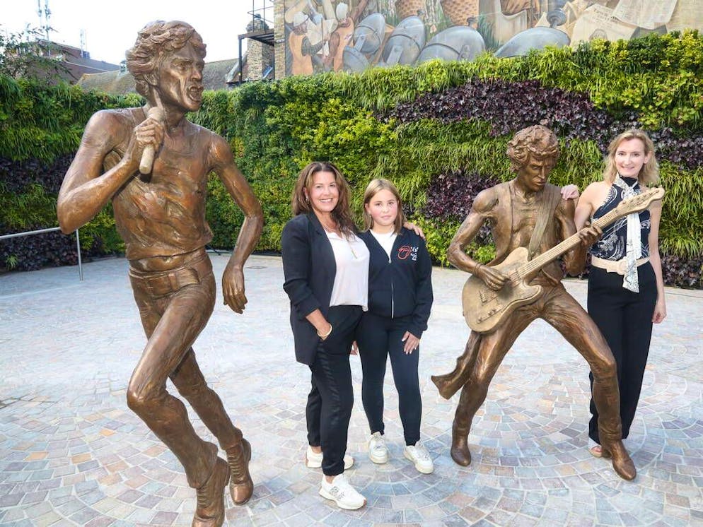Inaugurate a Dartford le statue di Mick Jagger e Keith Richards | blue News