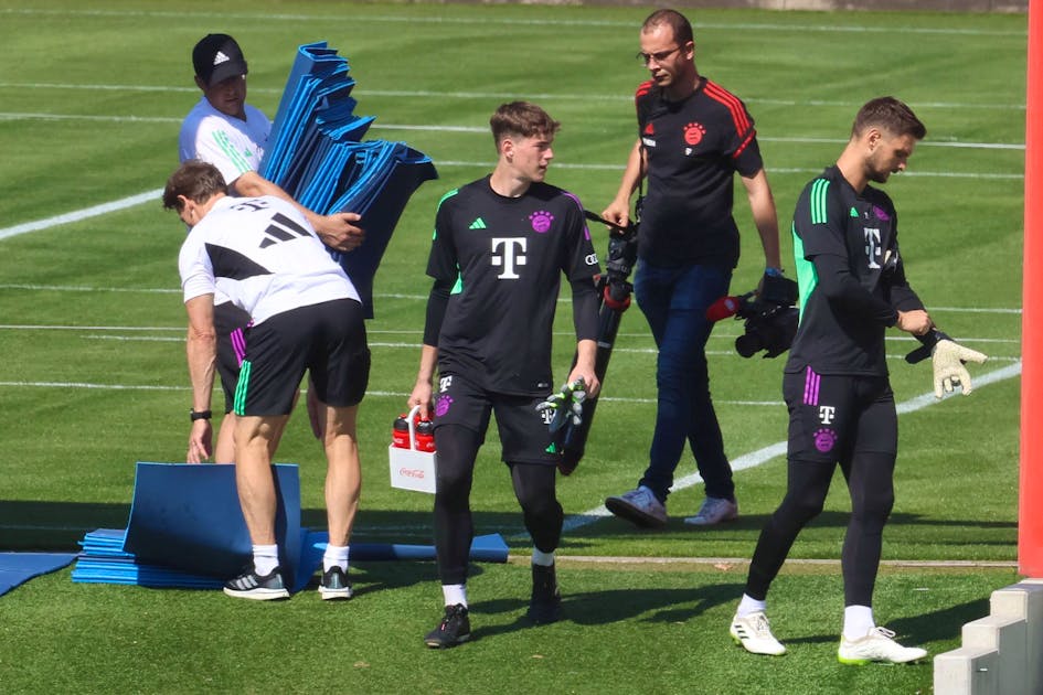 Bayern Munich's Struggle to Find a New Goalkeeper- The Latest Updates ...